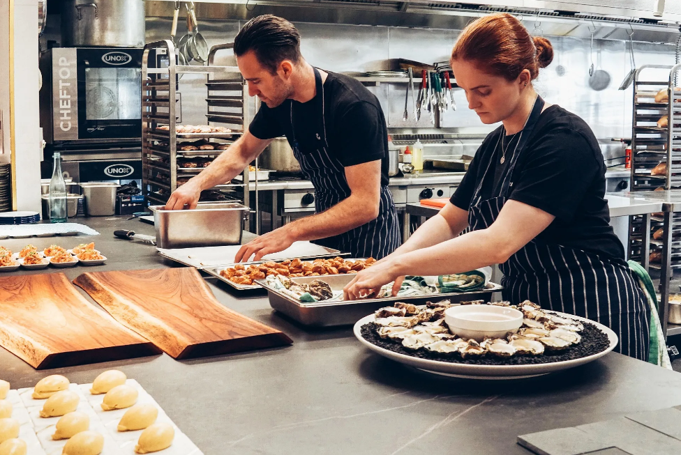 Beginner's Guide to Shopping for Catering Supplies