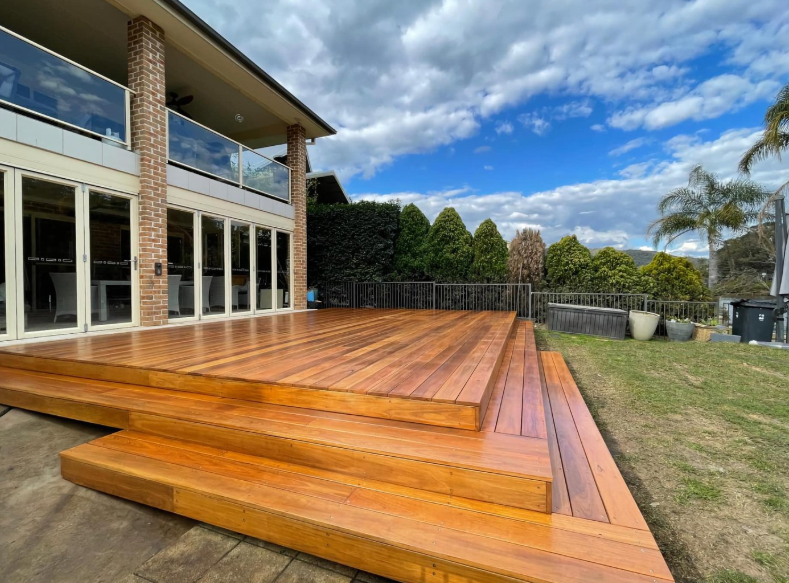 Four Inexplicable Elements of a Good Northern Beaches Deck